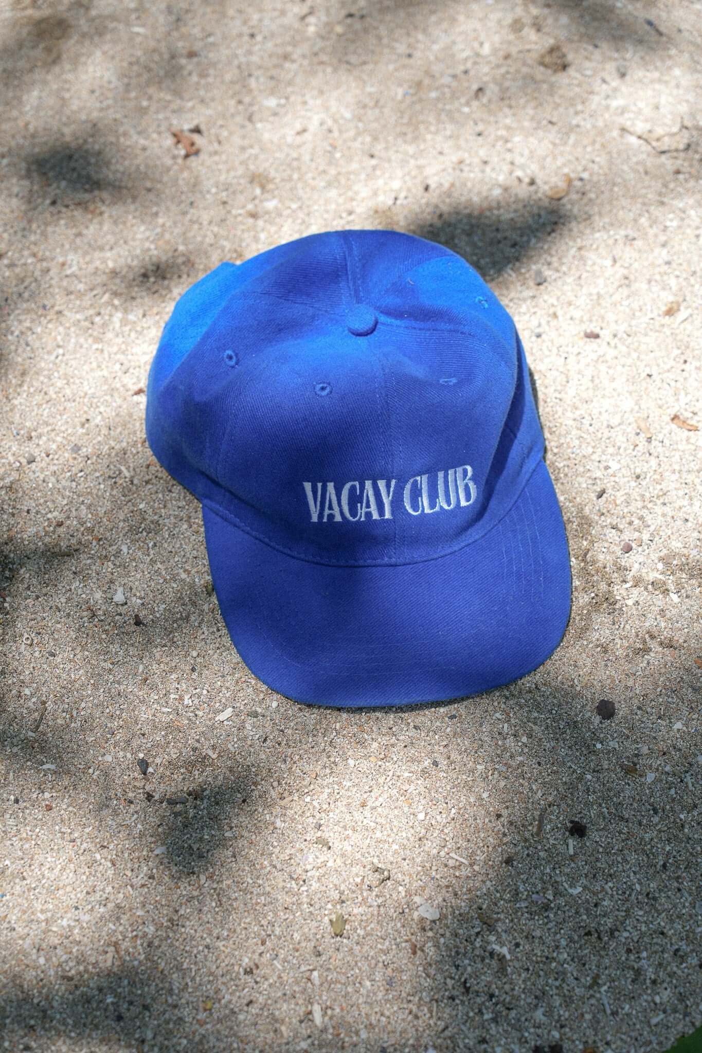 HIBISCUS 'VACAY CLUB' CAP